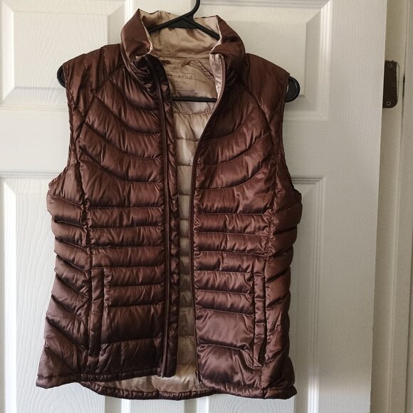 Bernardo | Jackets & Coats | Euc Bernardo Goose Down Puffer Vest Size S ...